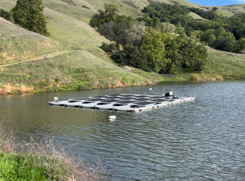 Tracking the sun with floating solar